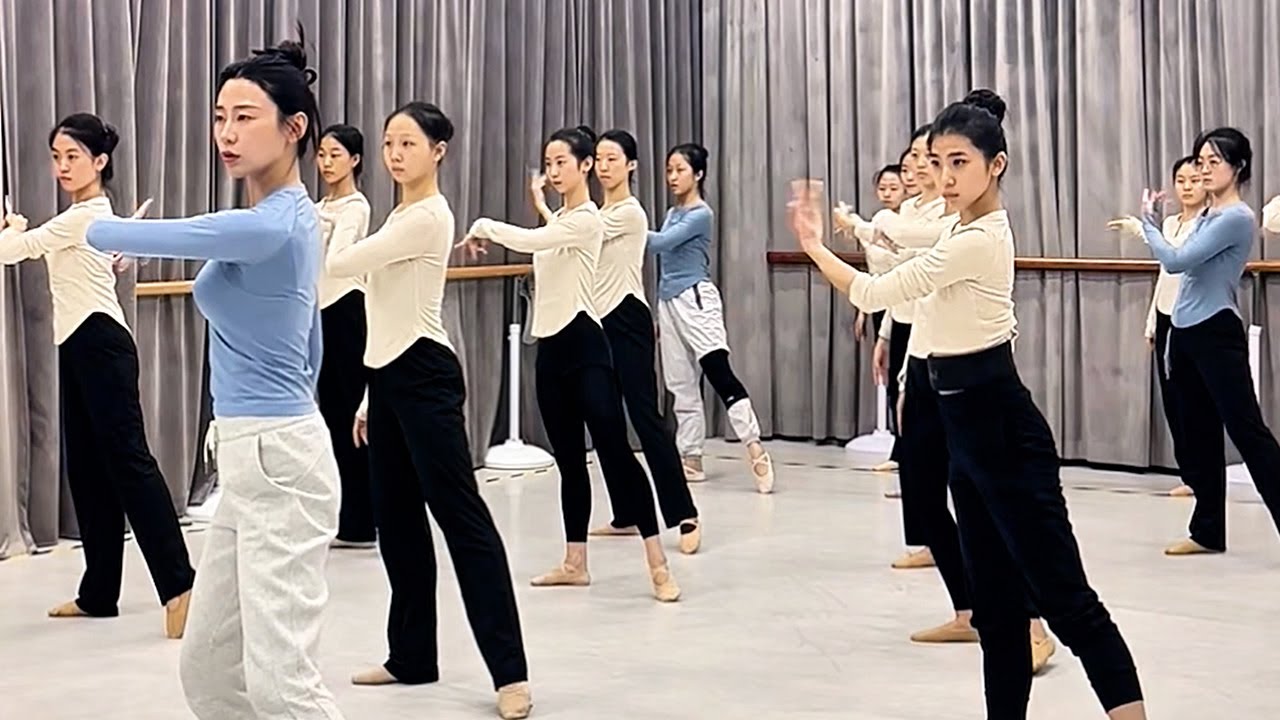 30 Minutes of Dance Skill Training in Classroom | Beautiful Performance ...