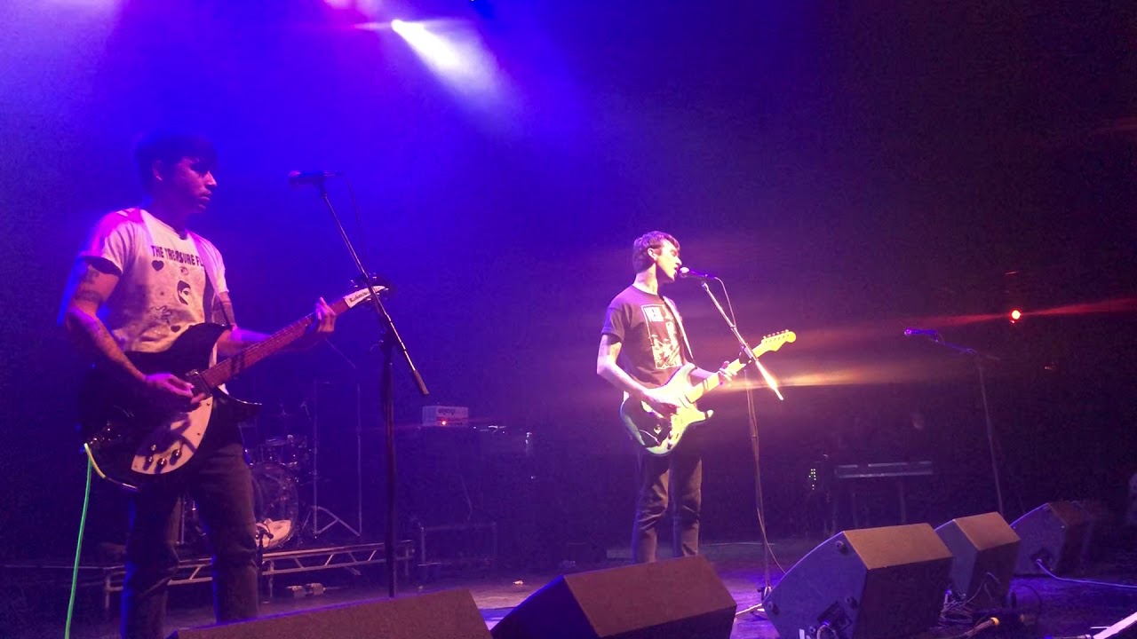 Joyce Manor - Constant Headache (Live at the Vic, Chicago, October 20 ...