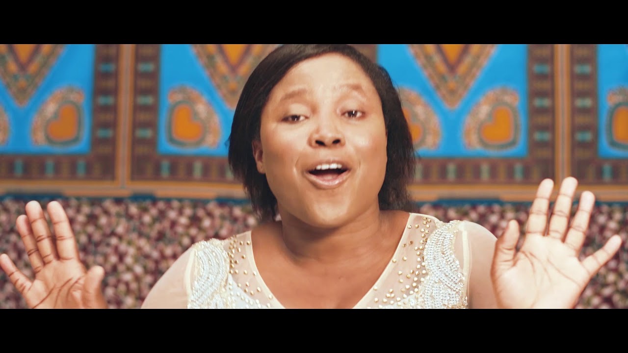 Adenike David - E ki Oloore (Give thanks) [Official Music Video] - YouTube