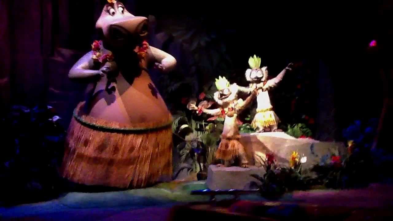 Universal Studios Singapore Madagascar Crate Adventure Ride Front Seat ...