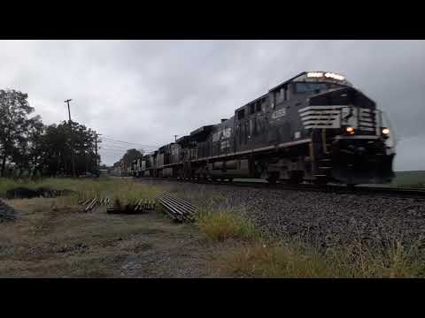 Ns 214 north with RP-M4C slug and GP33ECO from Georgia - YouTube