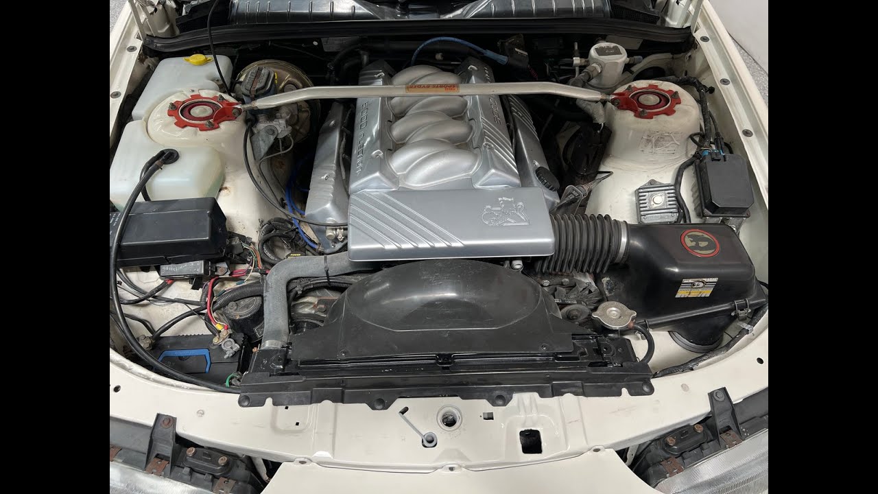 1989 Holden VN SV89 - Engine Video - YouTube