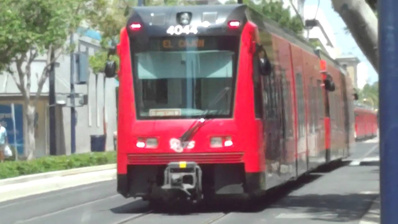 San Diego MTS Trolley Siemens S70 Custom Orange Line Departing Civic ...