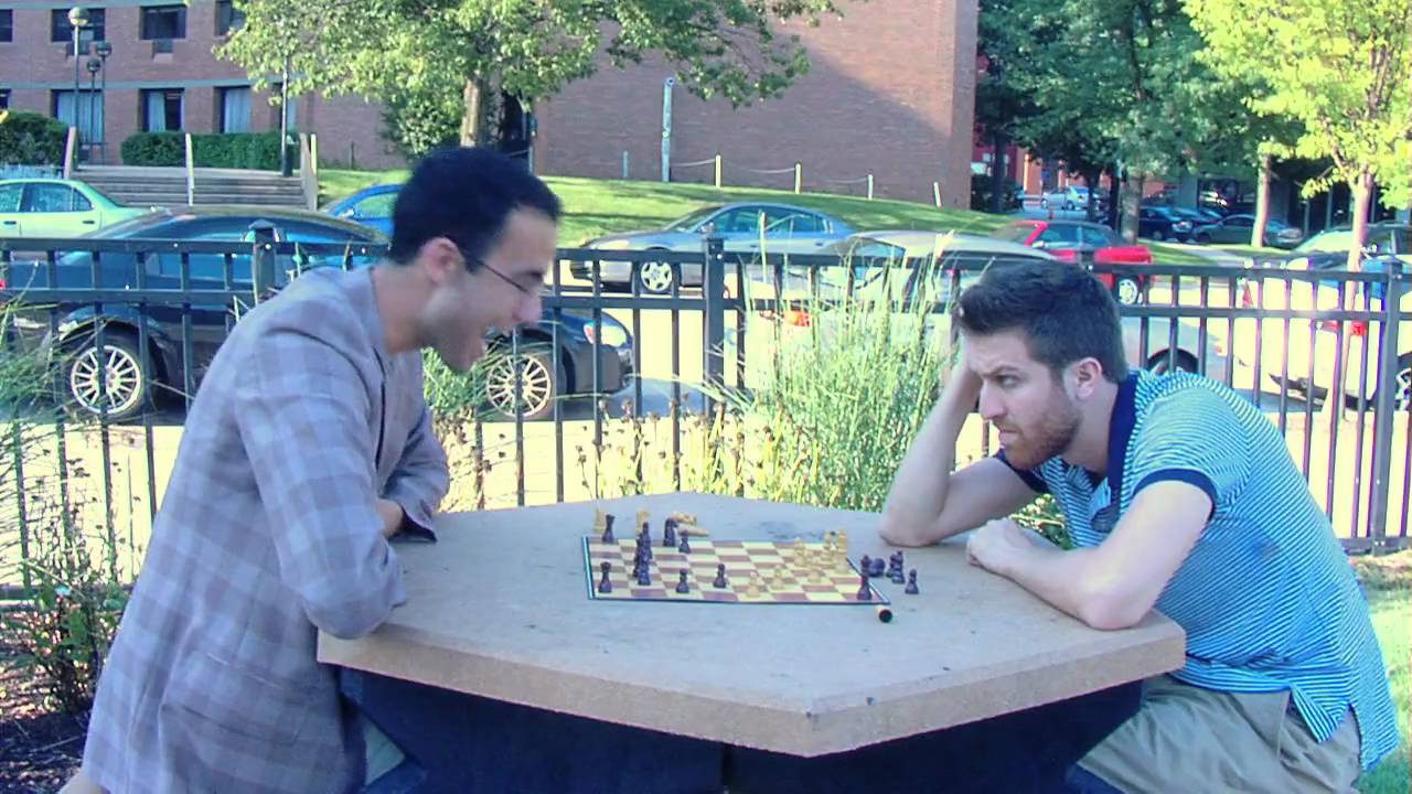 Funny Chess game - YouTube