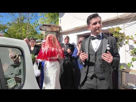 Bizim köyün düğünleri bu hafta da devam. Esma ve Murat