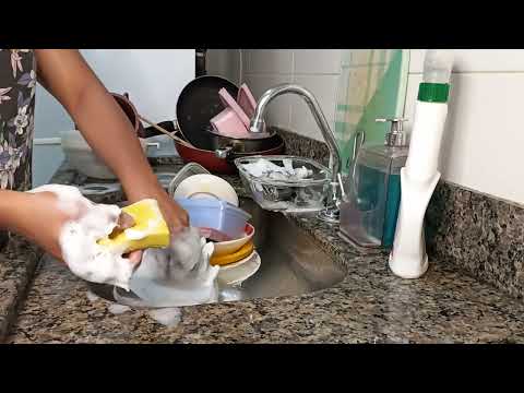 ASMR lavando louças.