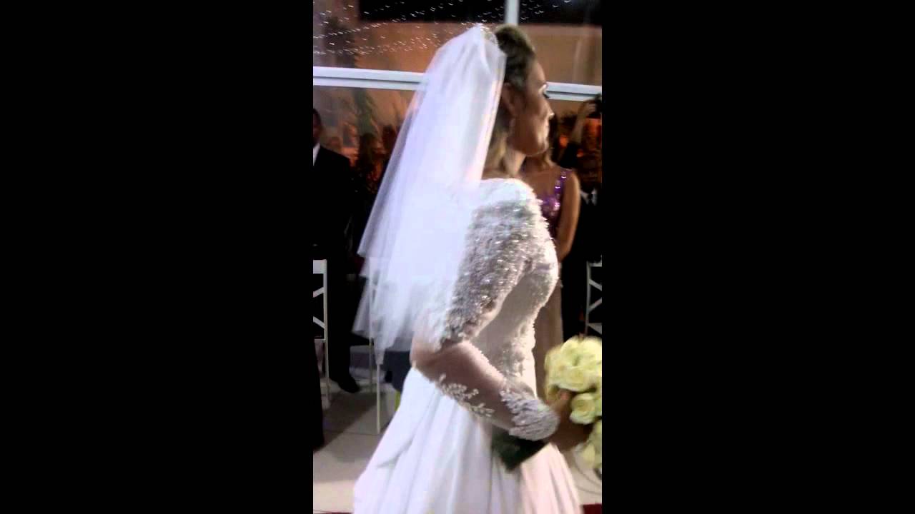 Amanda Vasconcellos cantando no Casamento Ricardo - YouTube