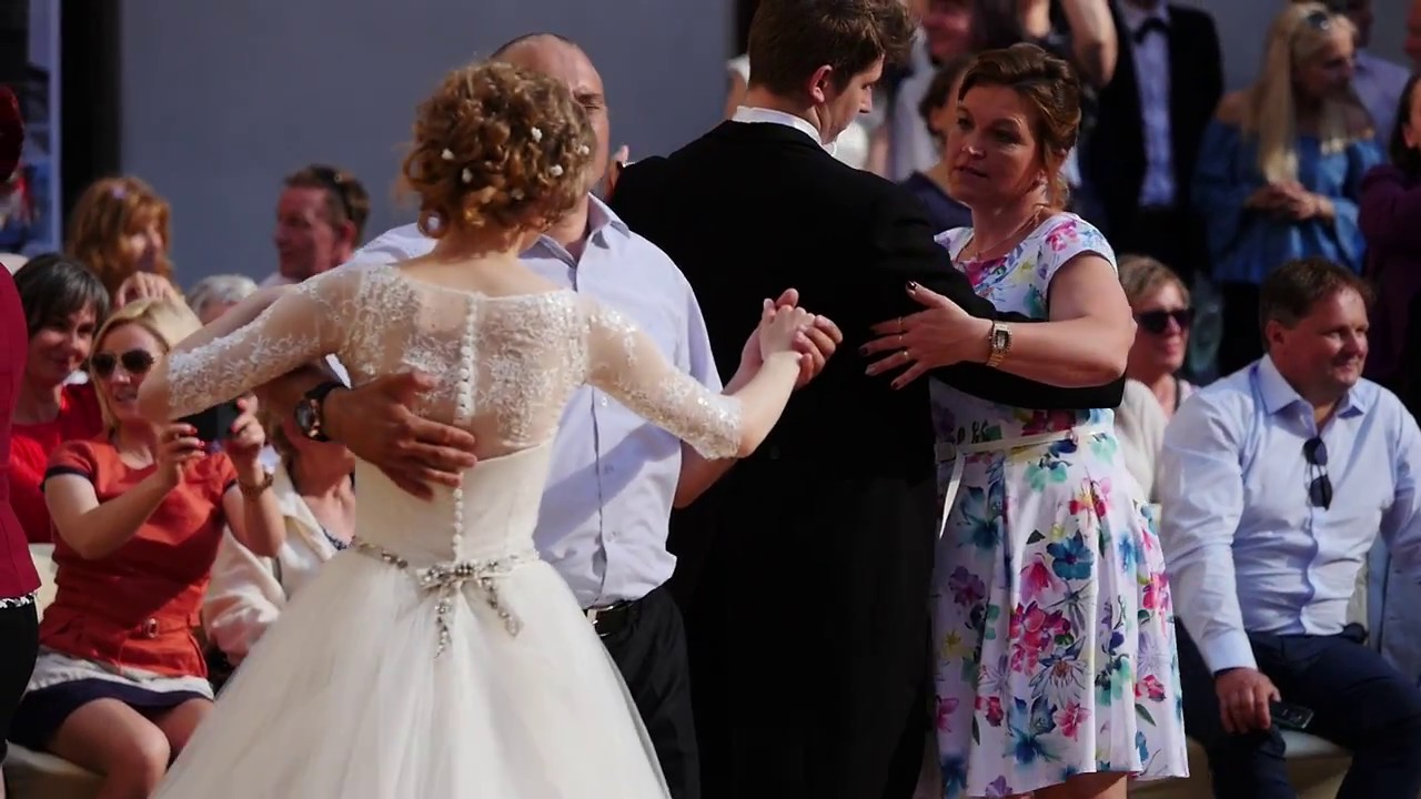 JZsUK Udvari Bál - tánc a szülőkkel, 2017 - YouTube