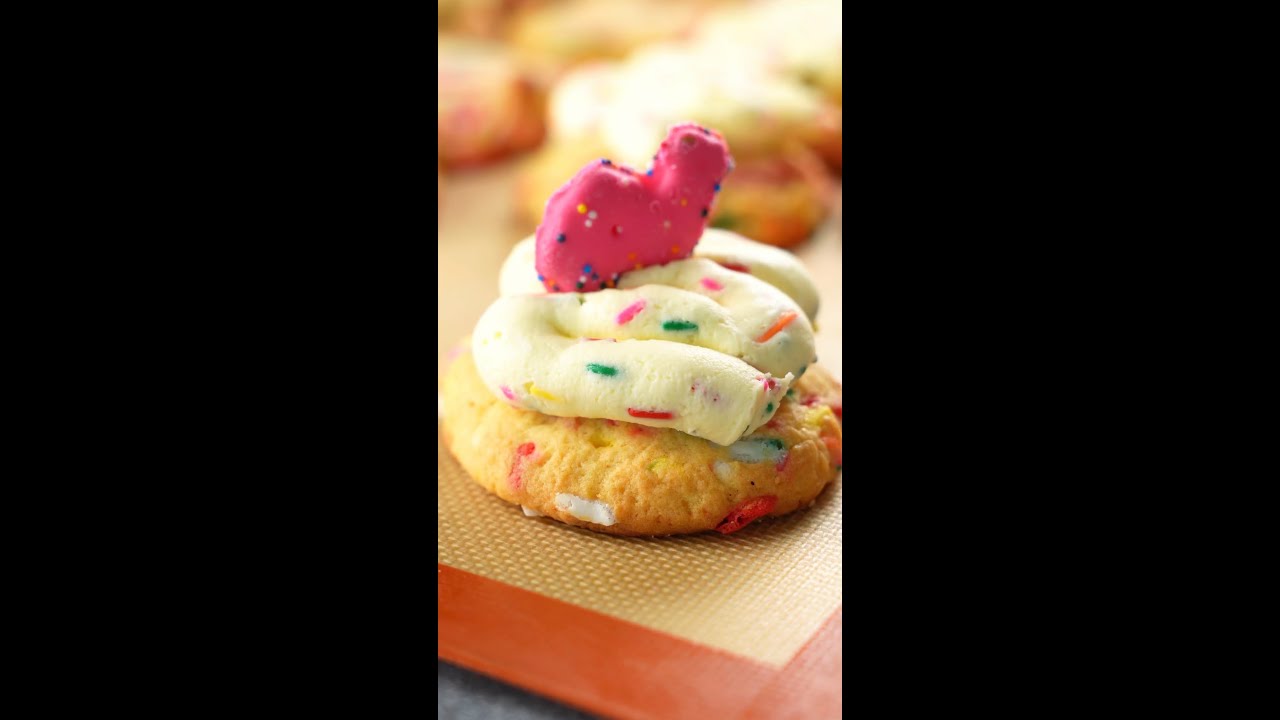 Rage Baking: Frosted Circus Animal Cookies (Full Video) - YouTube