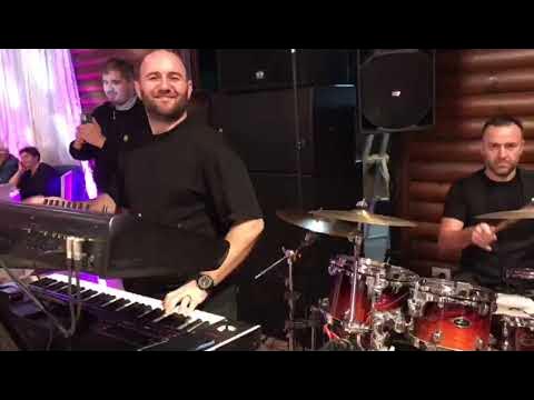 Vis Shkodrani 🎷... LIVE MOMENTS 🔥🔥 WEDDING October 2022..." LIVE EVENT BAND ️ " - YouTube