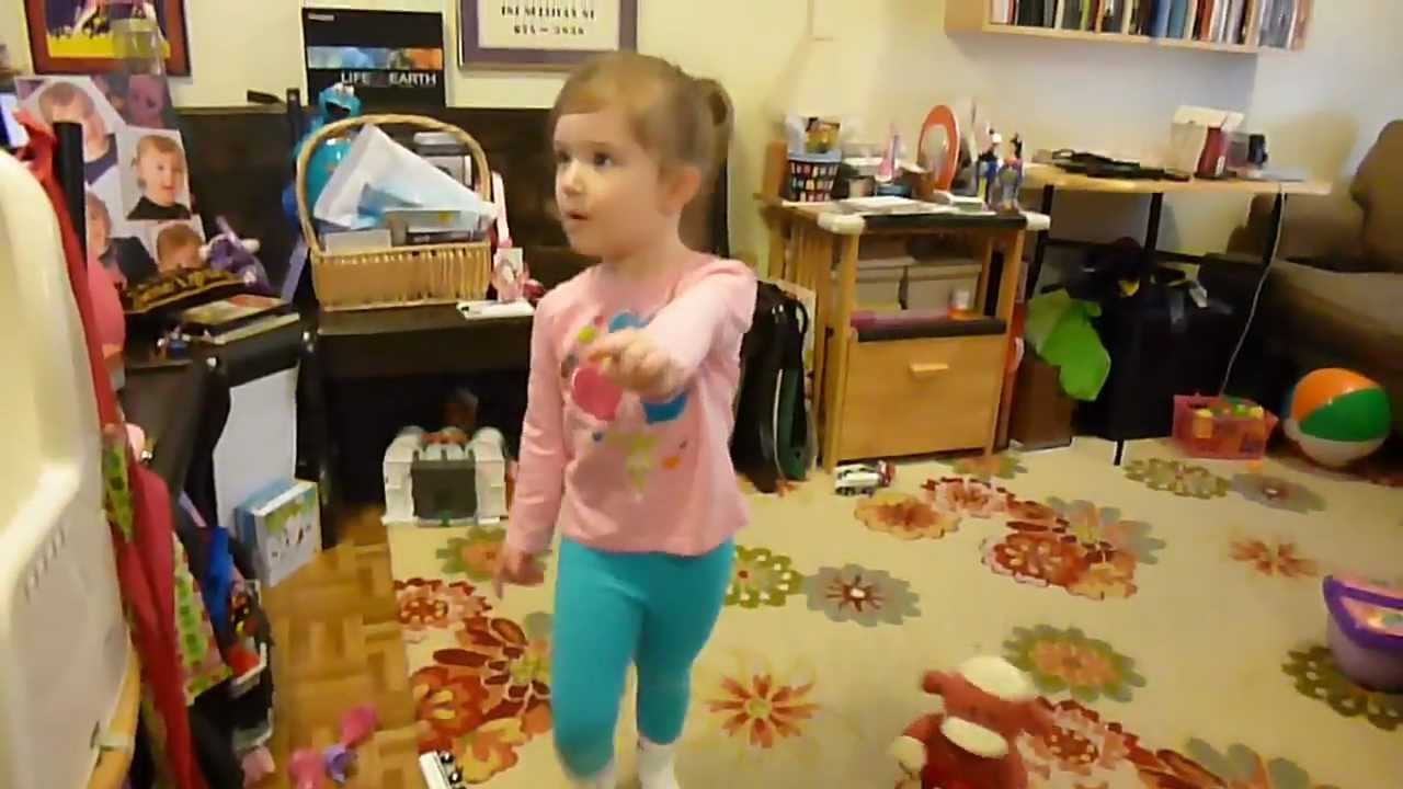 Elliot Loves Dynamite Monkey II - YouTube