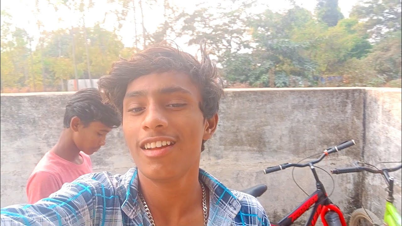 photo shoot ke liye Khatarnak Sa location doston ka chhapri Banti🤣 ...