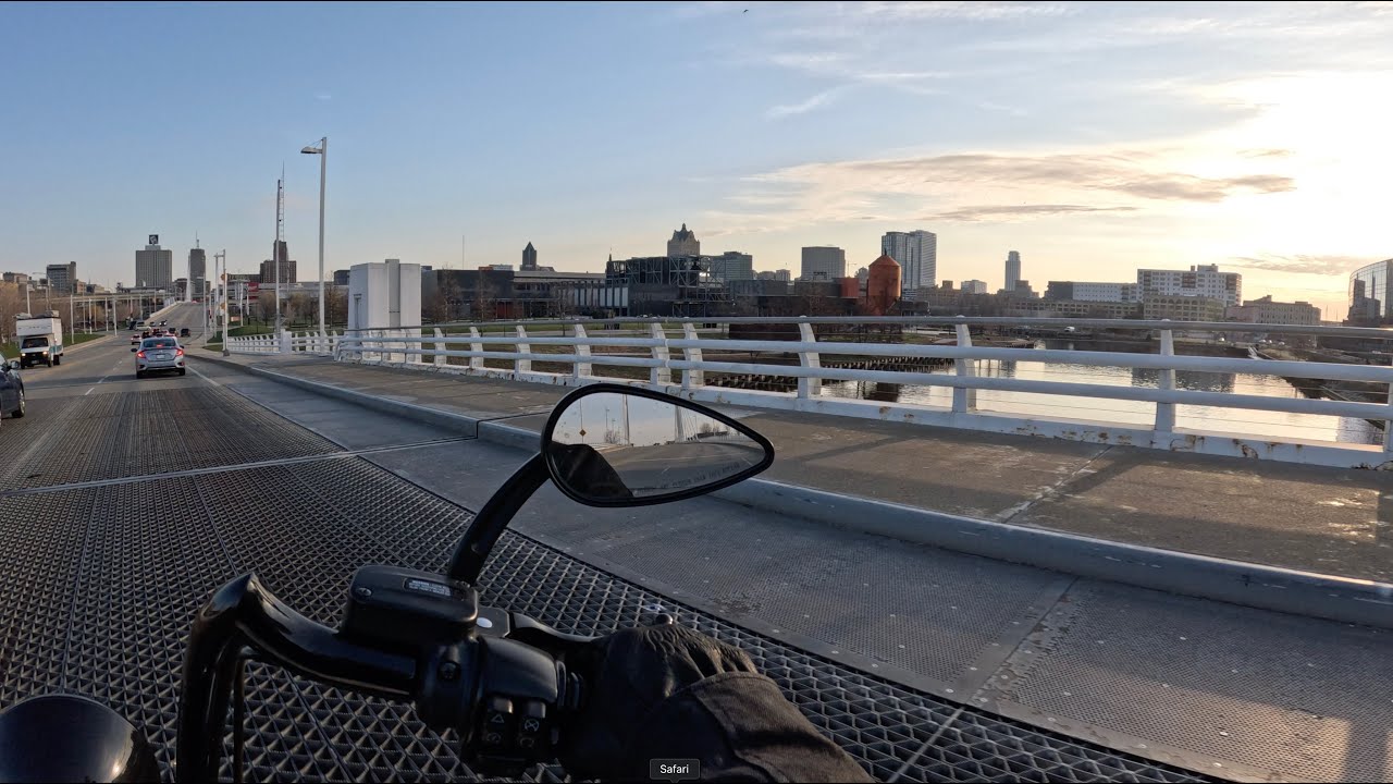 4k First-person motorcycle ride to the Harley-Davidson Museum (with a ...
