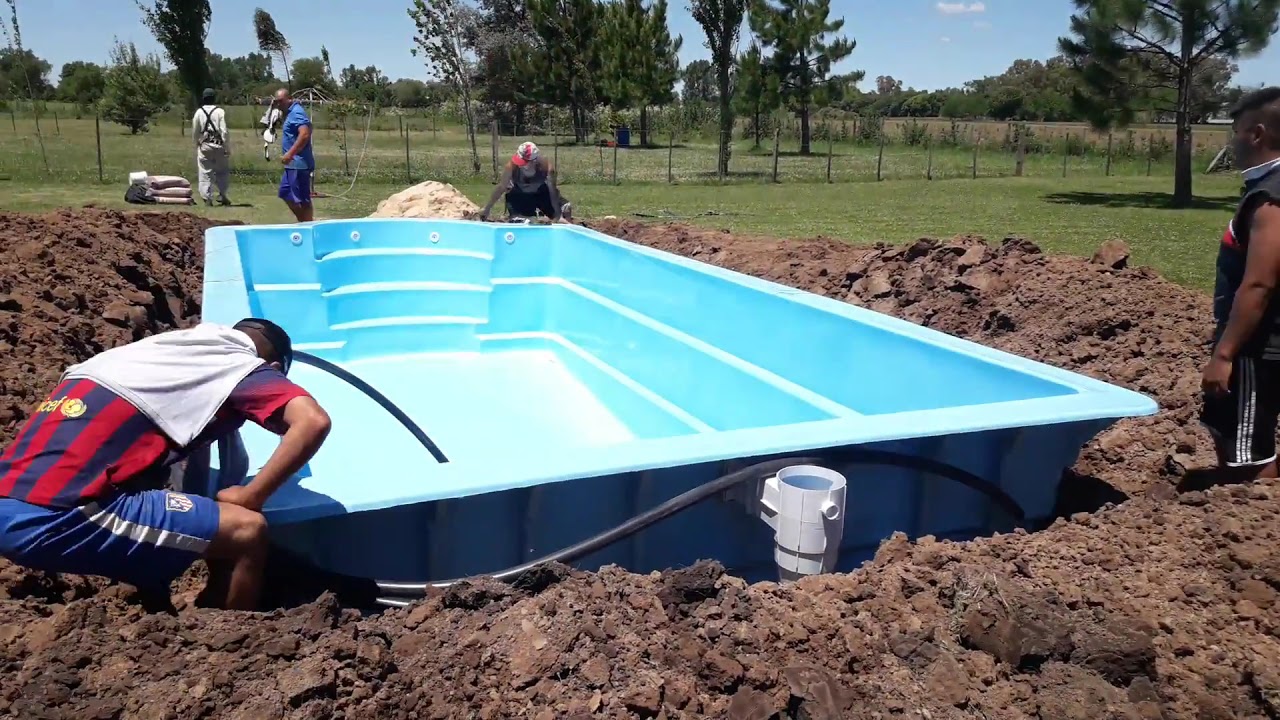 Instalacion de piletas de fibra molina - YouTube