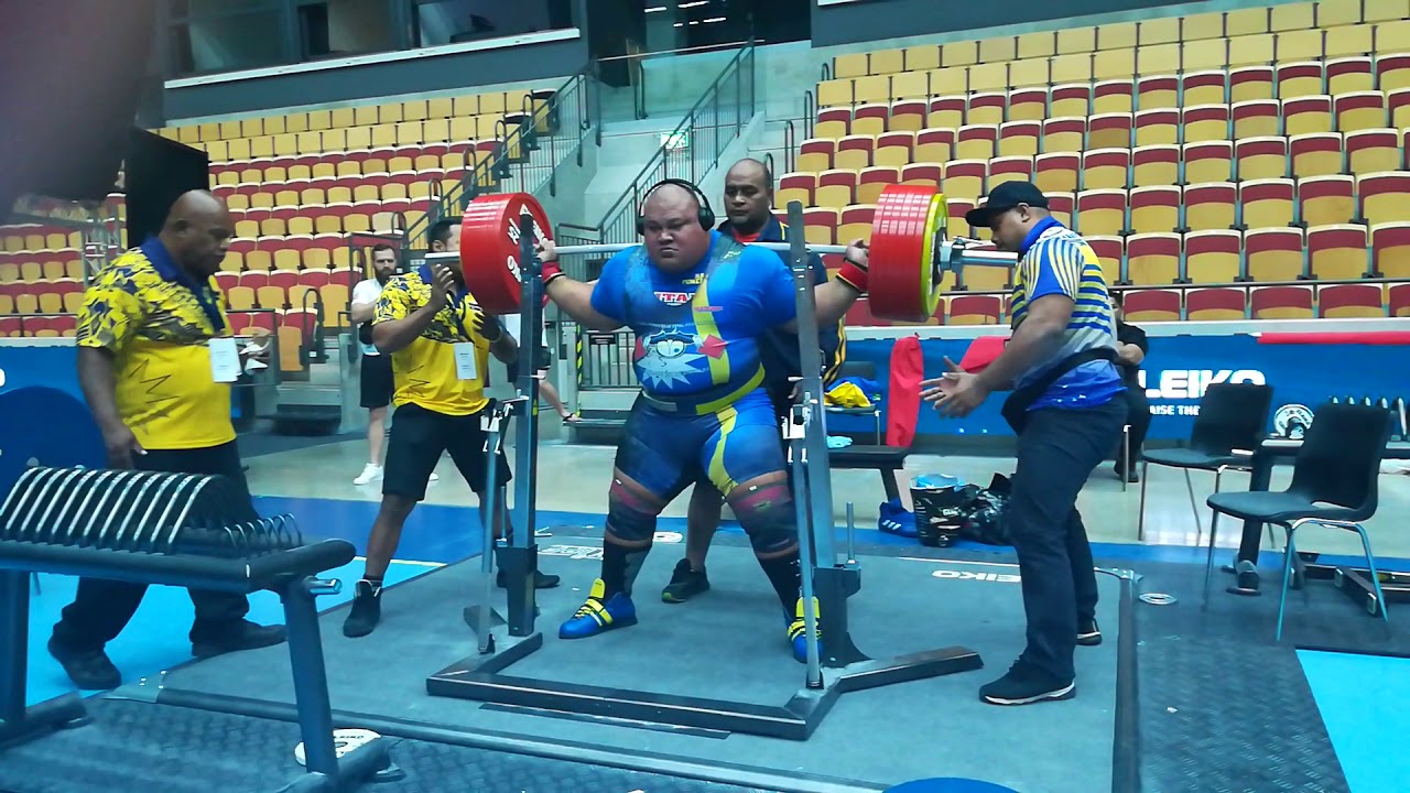 Jezza Uepa 360kg squat - YouTube