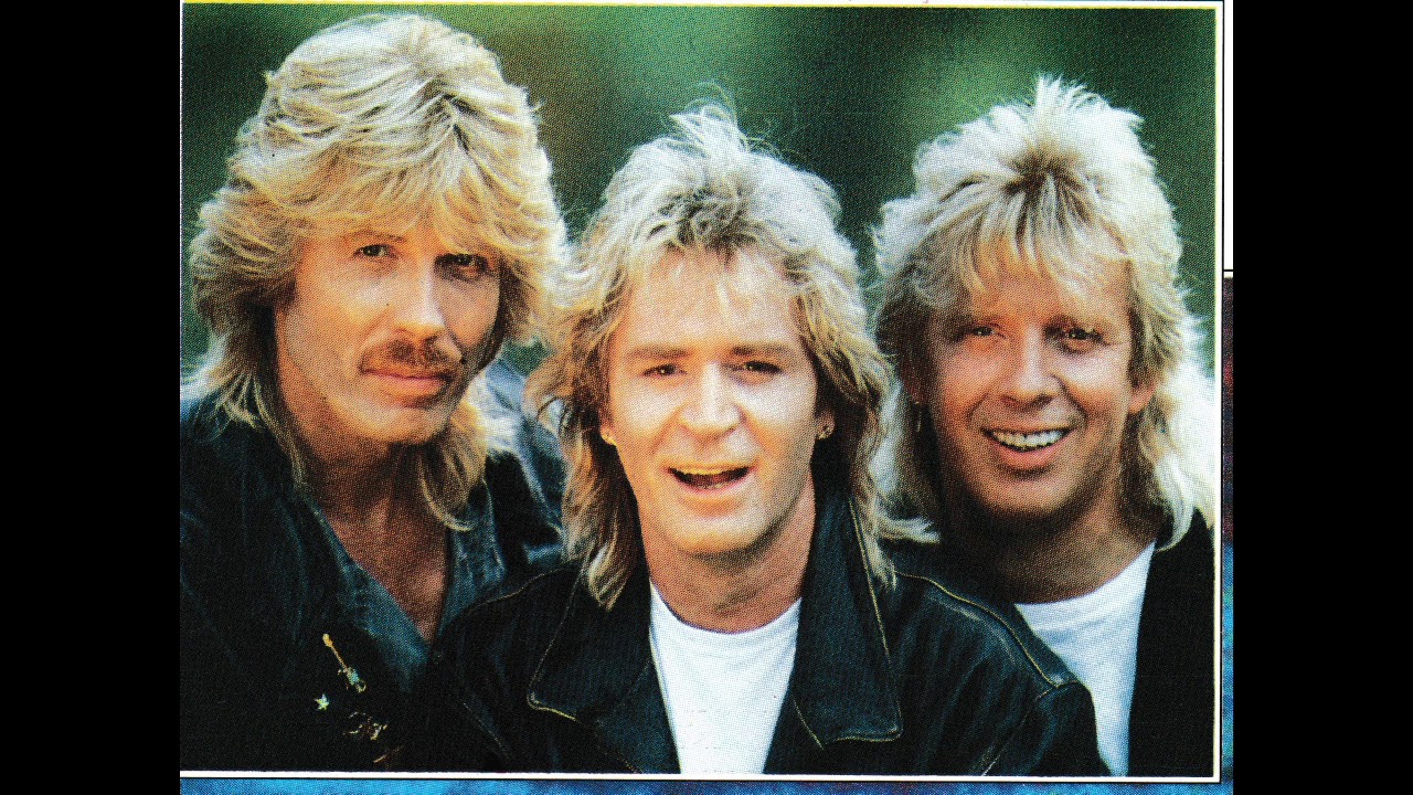 MOONBEATS - WIND IN DEINEN HAAREN (Discofox Remix 2020) - YouTube