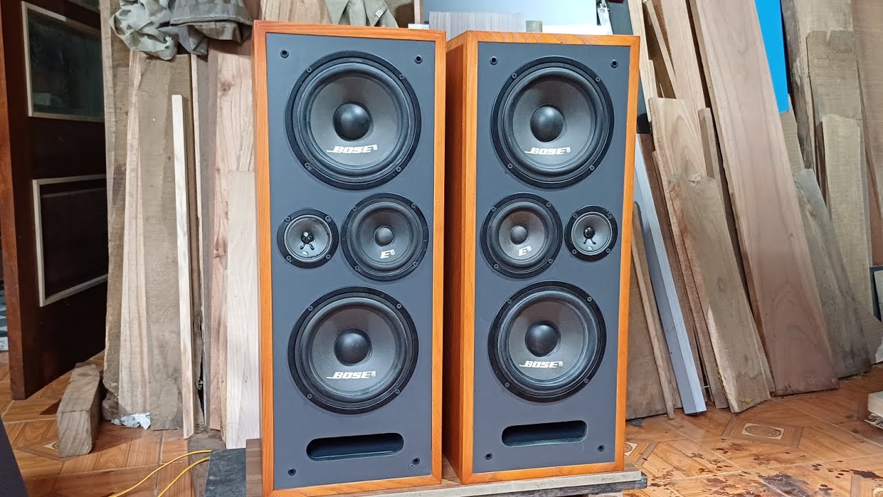 đóng lại thùng loa để cải thiện âm thanh Close the speaker cabinet to ...
