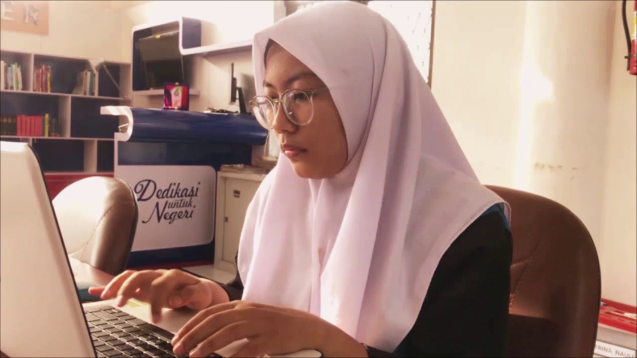 VIDEO PROFILE ANINDYA SALSABILLA - YouTube