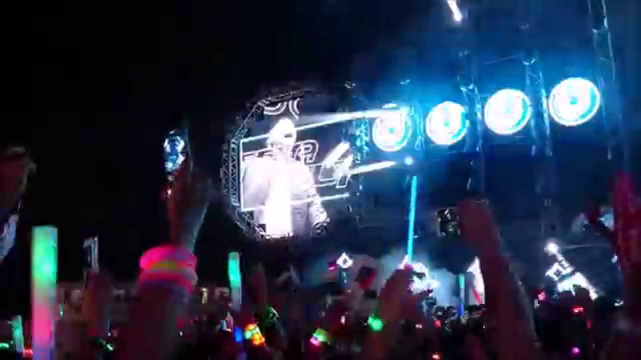 David Guetta Ultra Music Festival Japan Tokyo 2015 - YouTube