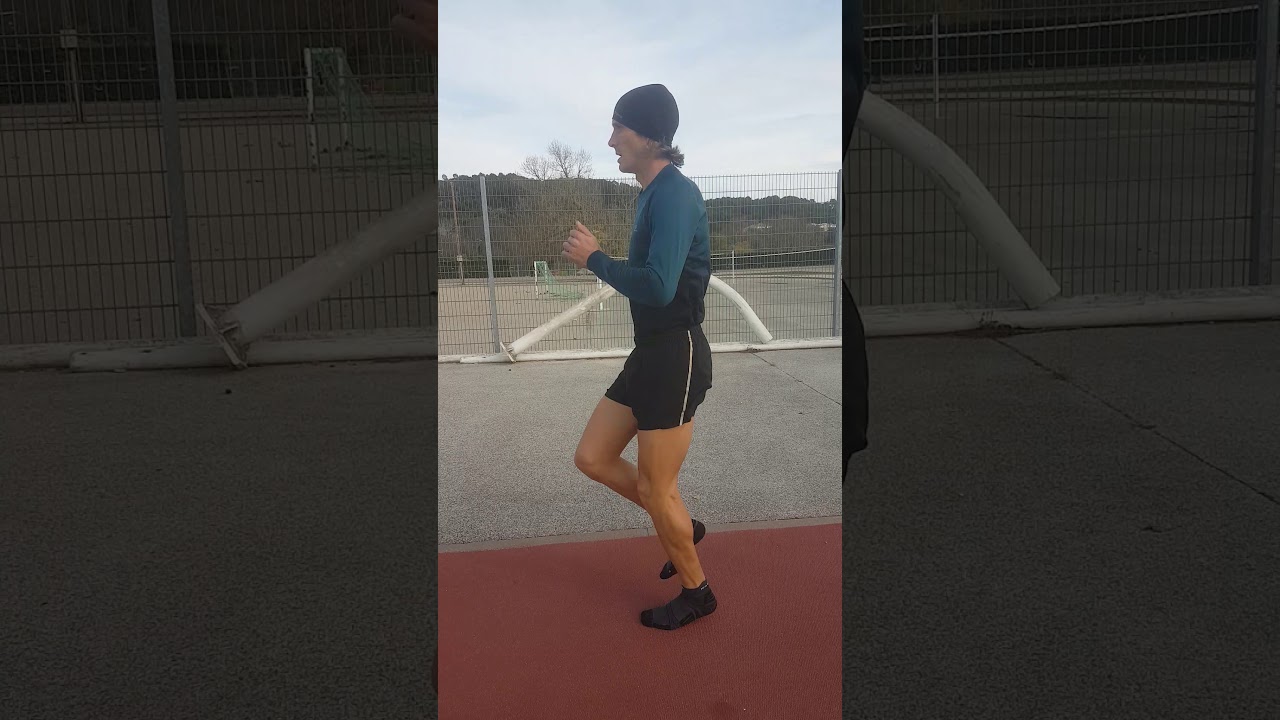 Course sur place - YouTube