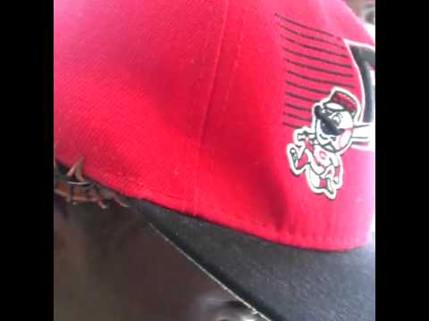 JAMAICA BIGGEST (FORTY LEG) CENTIPEDE ON A MAN HEAD - YouTube