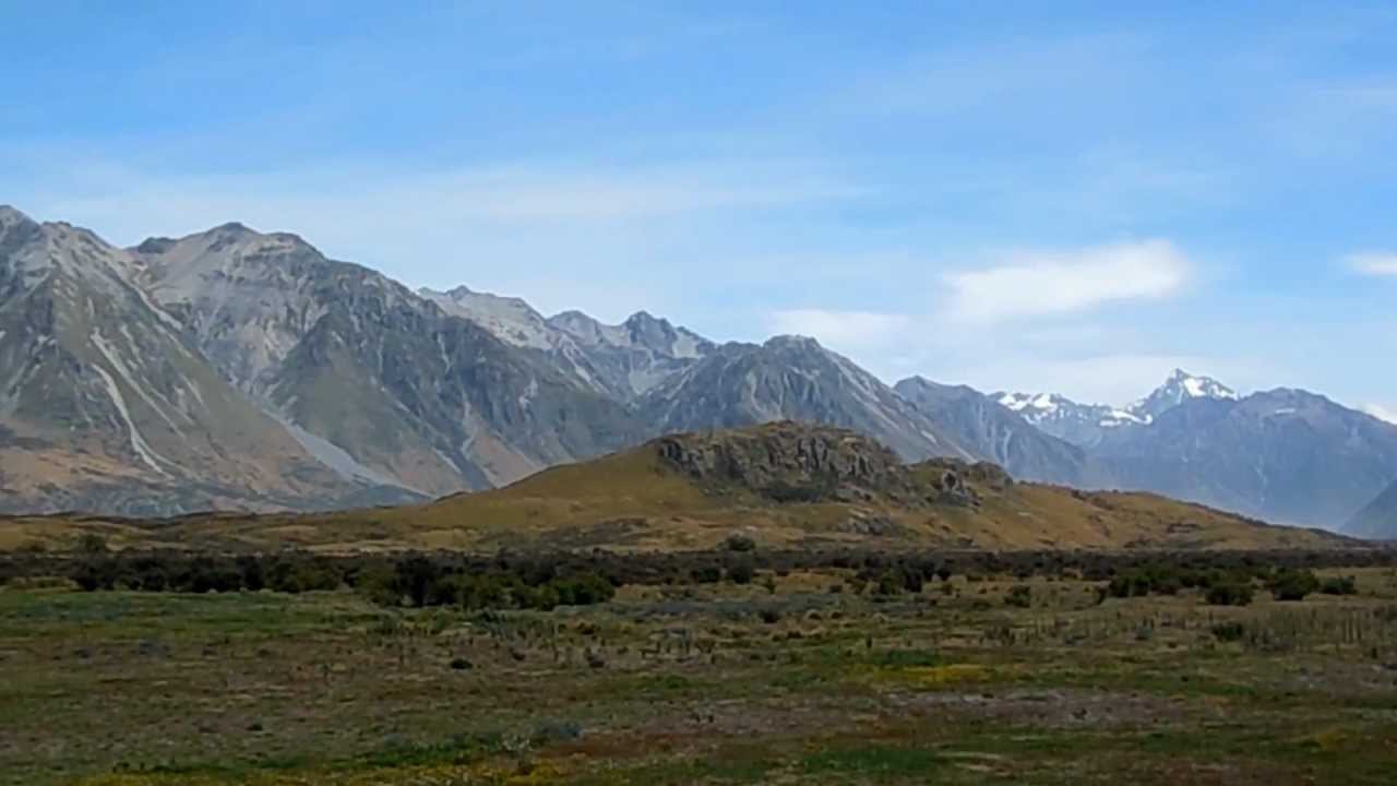 Mount Sunday, New Zealand (aka. Edoras from The Lord of the Rings ...