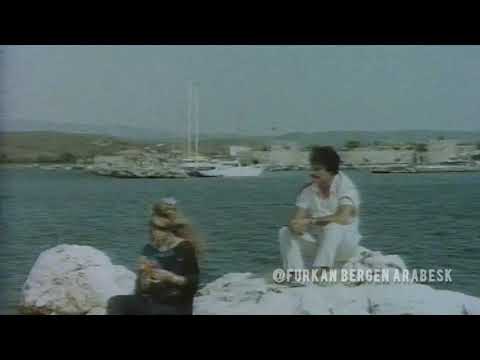 Bergen-Yalçın gülhan sahilde geziyor.. (Filmden kesit)