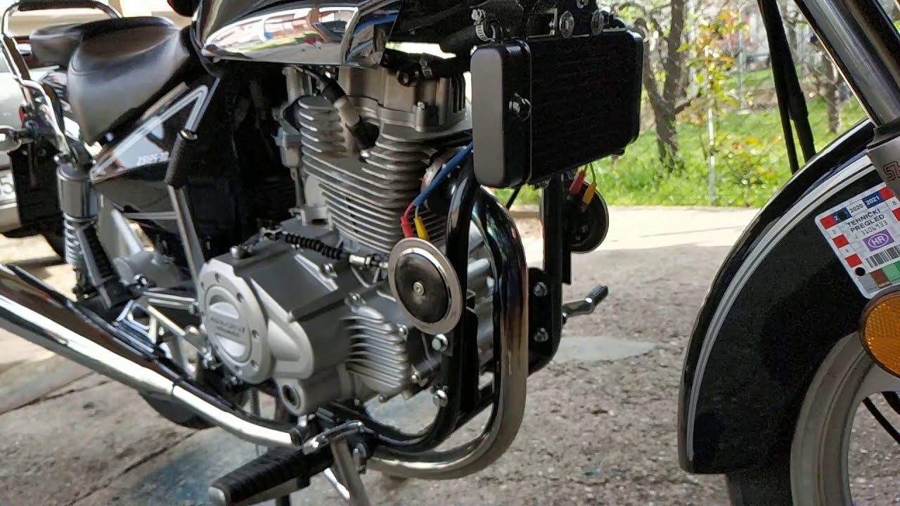 Zongshen ZS125-30 with custom oil cooler - YouTube