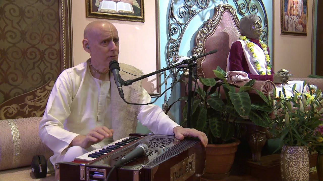 2012.10.30. Kirtan before Damodarashtakam Lecture ISKCON Riga Latvia ...