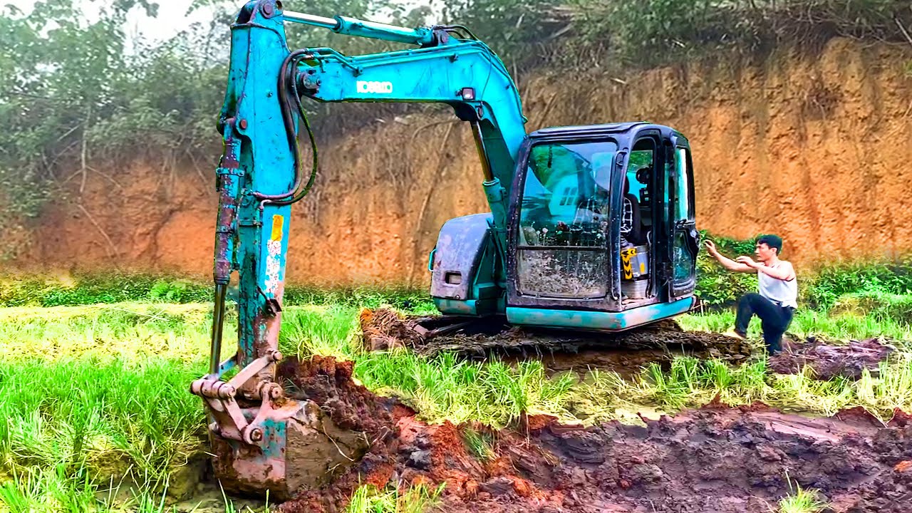 Excavator Working makes a path through the field | Amazing Excavators ...