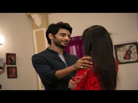 OMG !! Vyom Hot Avatar Mein Sharanya Ko Seduce Karne Nachega HUMA HUMA Song Pe | Ek Deewana Tha