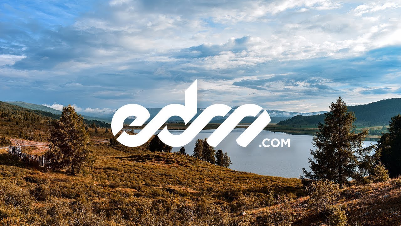 Daspen - Love Me Back (feat. Enya Angel) - YouTube