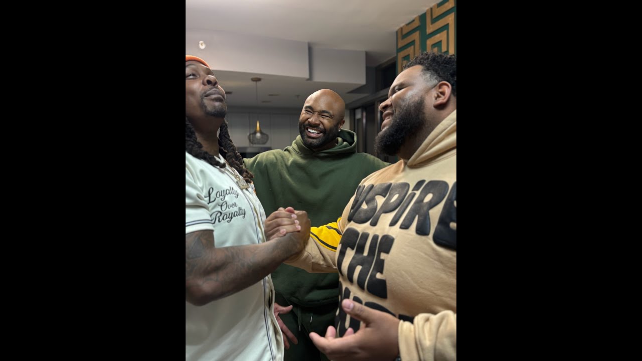 When D tells Mike and Rafi he got his eyes on a new boo! - YouTube