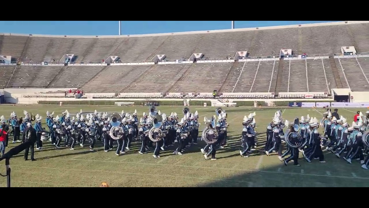 Jsu WT marching out"JXN" - YouTube