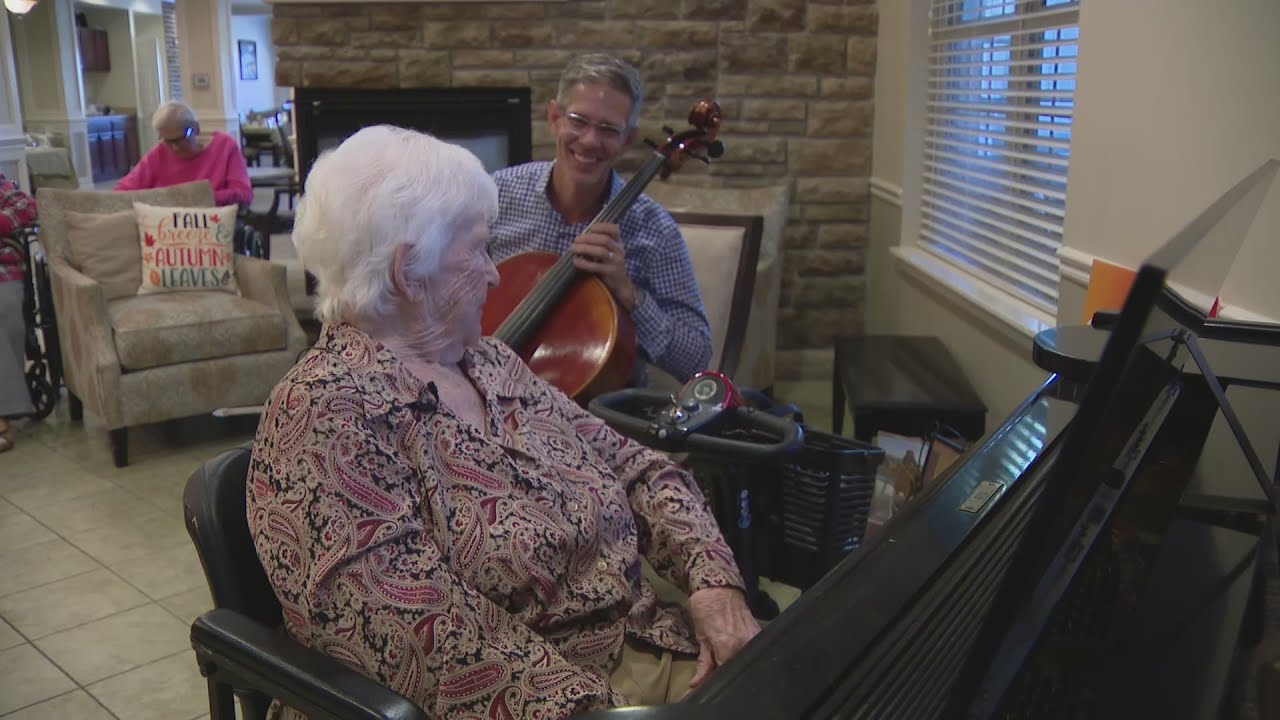 Suburban man takes healing power of music to area nursing homes - YouTube