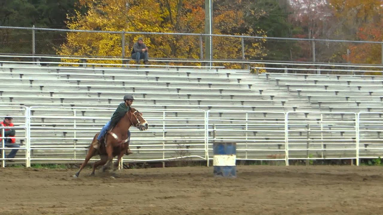 Philip Moore - Cloverleaf Barrels - FAHA Fun Show - 10/24/2015 - YouTube