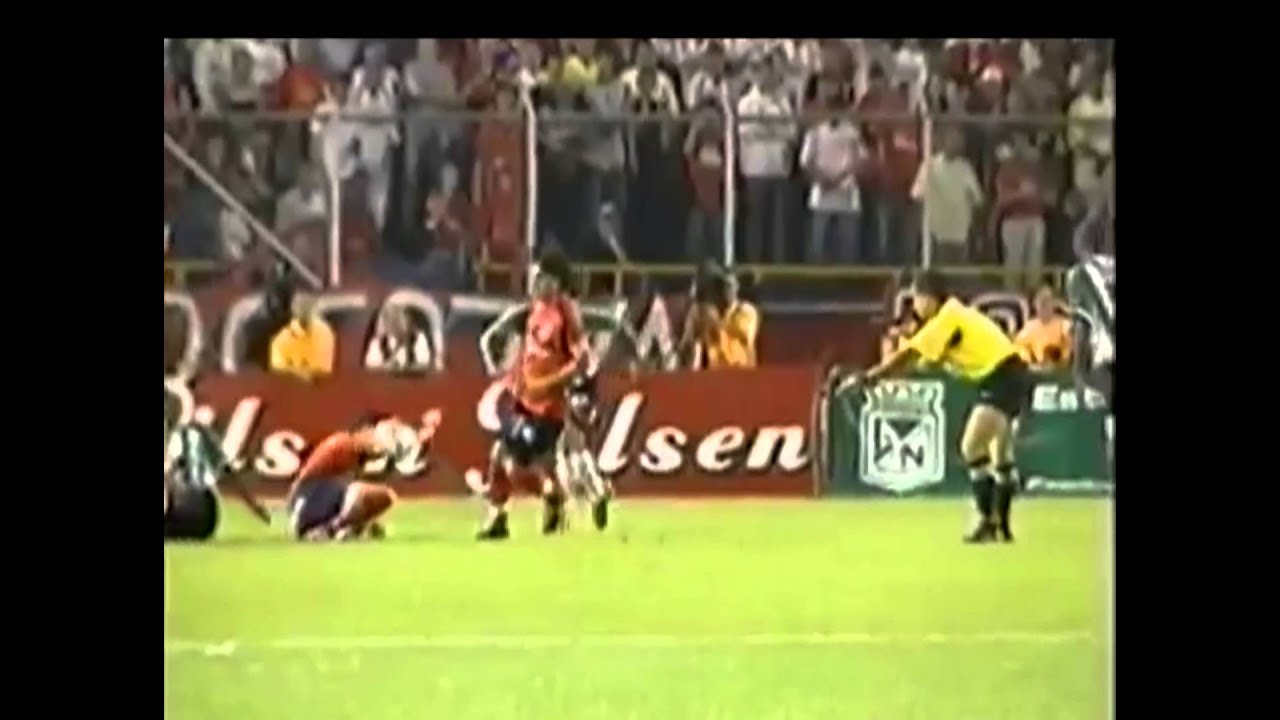 La cuarta estrella para el escudo del DIM llegó el 27 de junio de 2004 ...