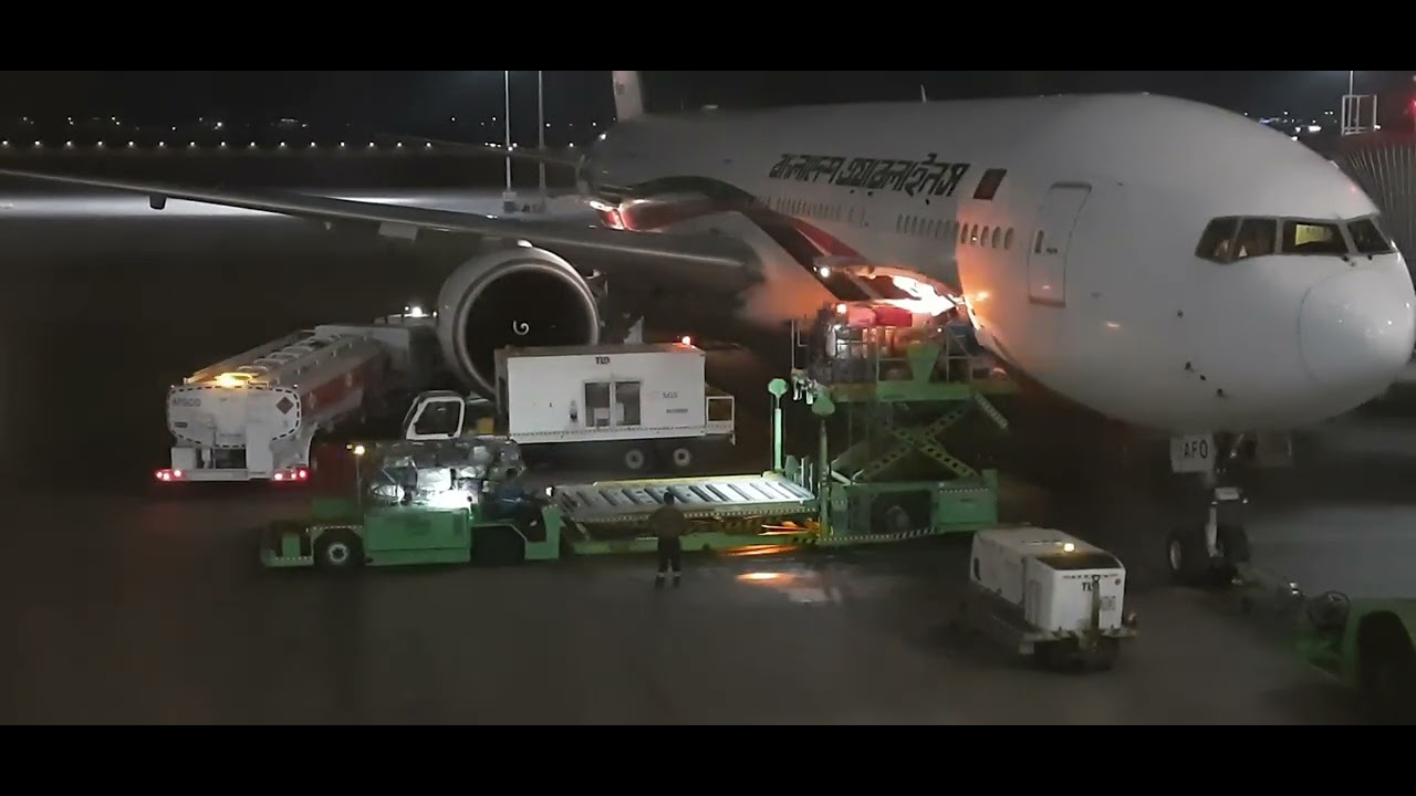 Luggage transfer system in Airbus. - YouTube