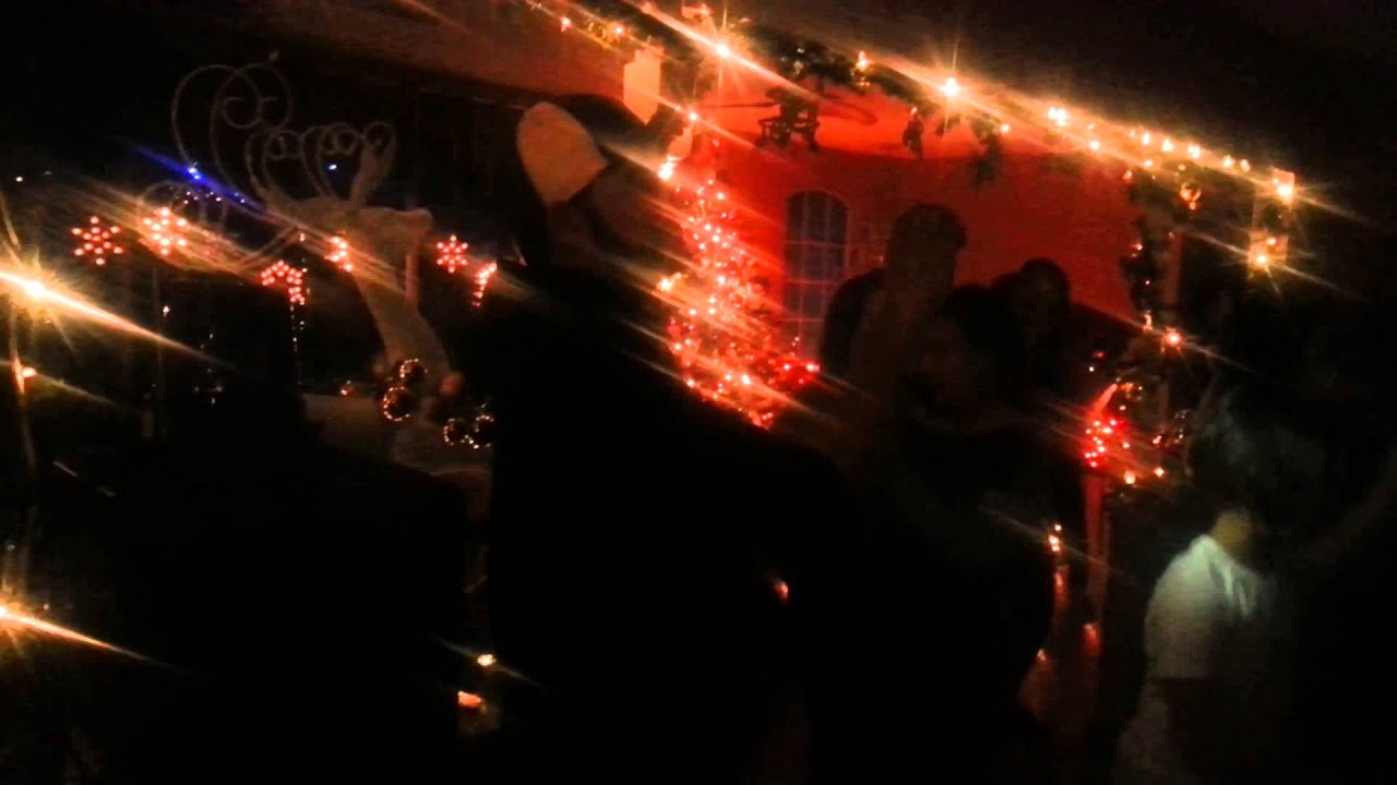 The wobble line dance Christmas party - YouTube