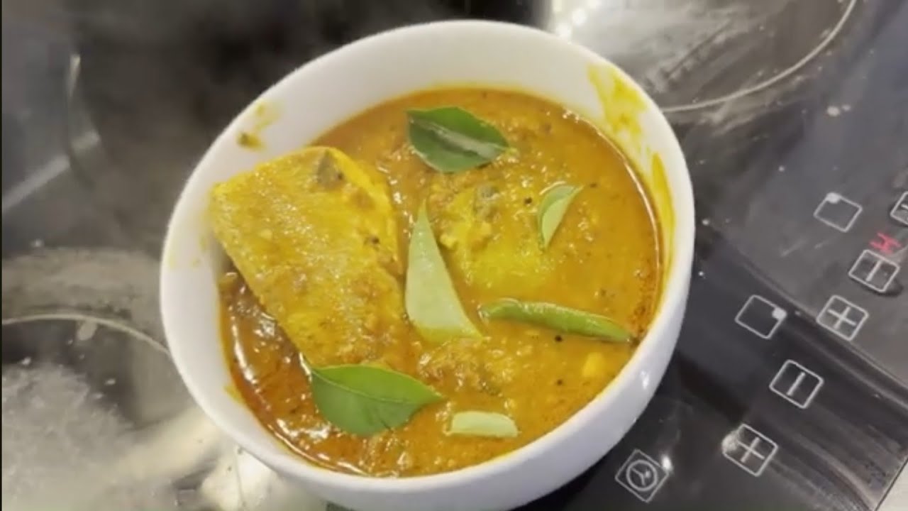 Meen Kolambu in Tamil/Fish curry in Tamil inspired by #madrassamayal # ...