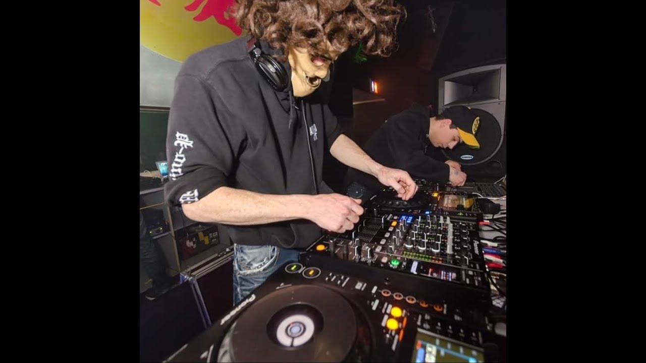 DJ-D.Chainsaw's DJ Tool mashup 2014 - YouTube