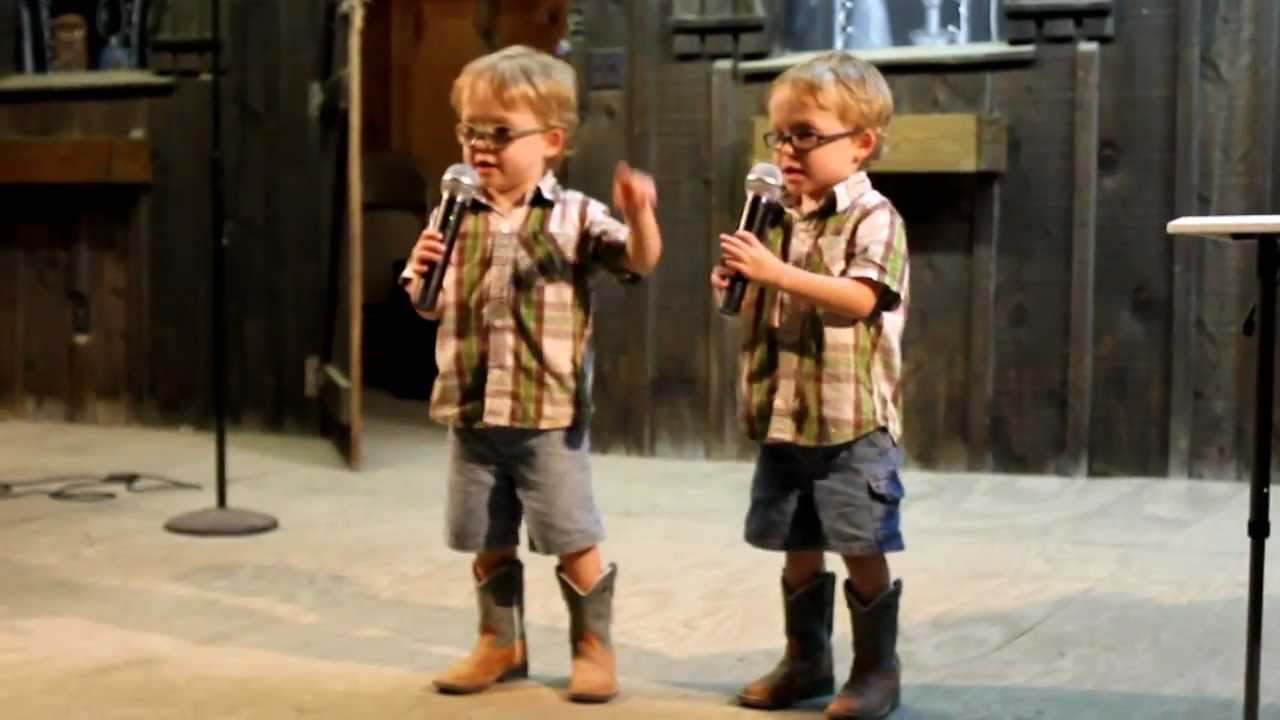 Waylon and Wyatt karaoke - YouTube