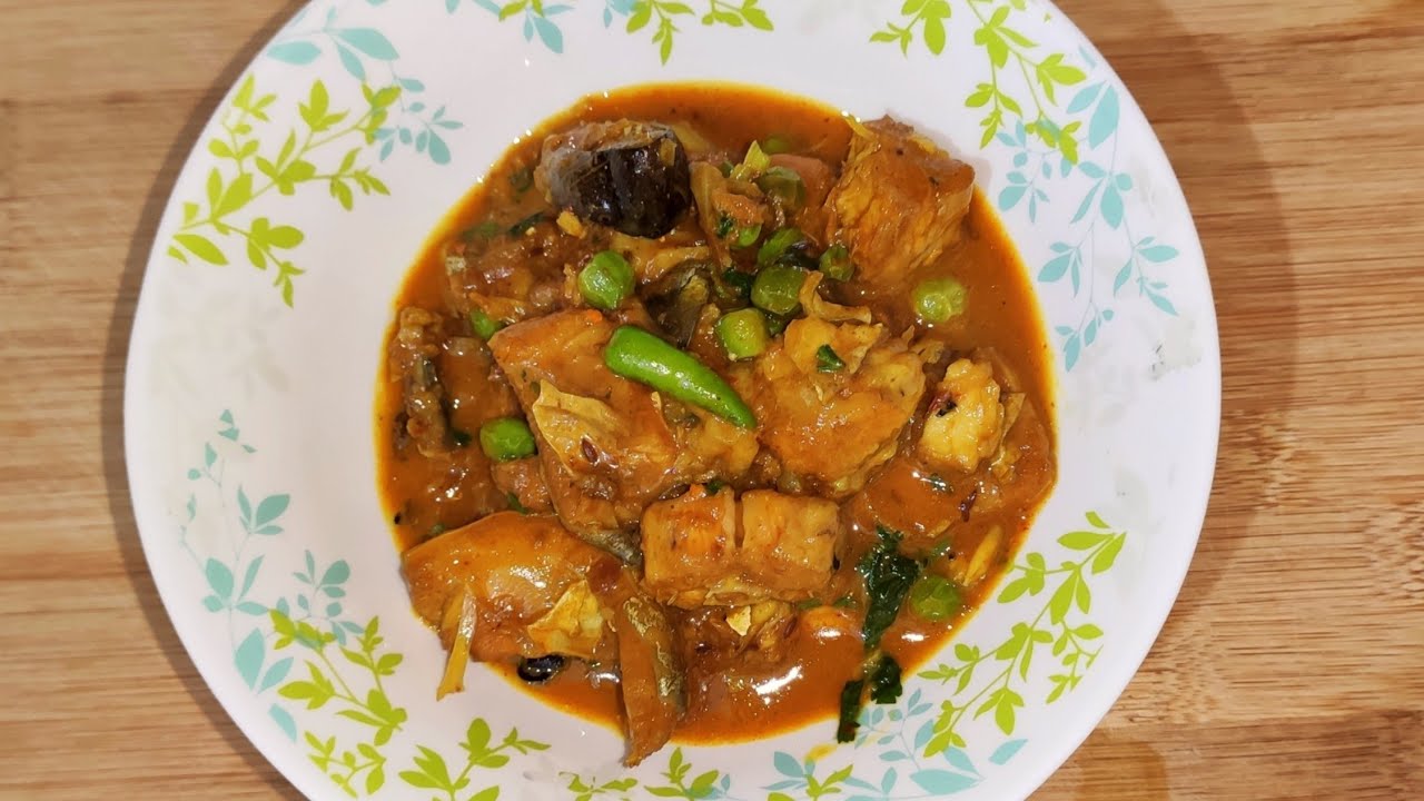 Fish Recipe for Beginners | Ngahei thongba | Singhara Recipe | Guizza ...