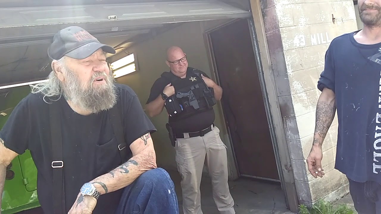 Deputy holmes ty for being professional - YouTube