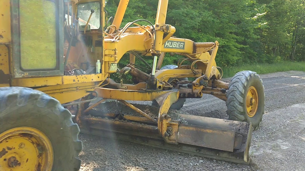 1965 Huber grader - YouTube