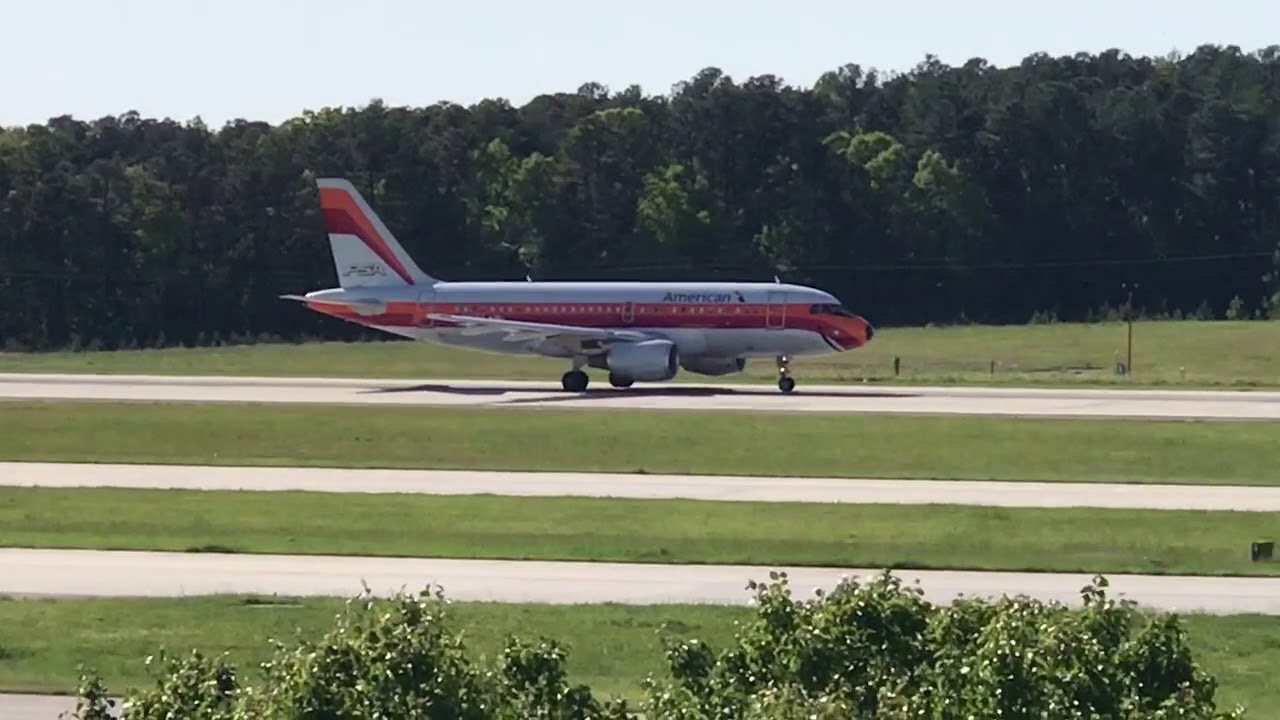 American Airlines (Retro PSA livery) Airbus A319-112 [N742PS] takeoff ...
