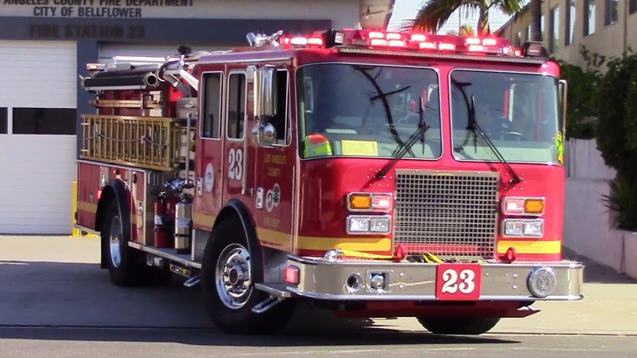 LACoFD Engine 23 Responding - YouTube