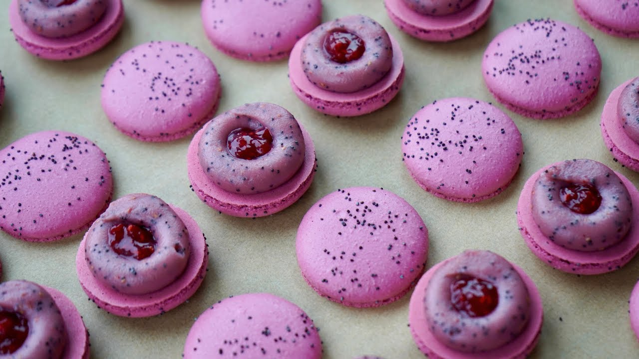 Raspberry Poppy Seed Macarons | Raspberry Poppy Seed Ganache ...