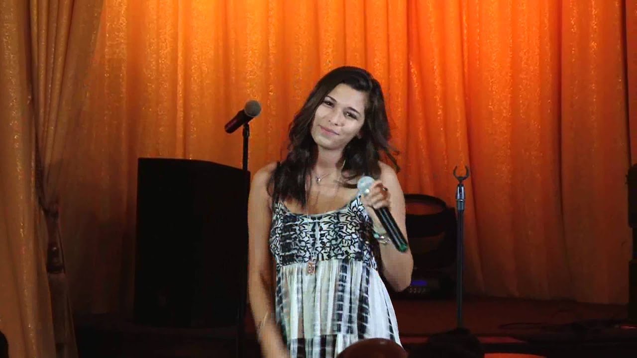 Starr Elliott Sings " Little Red Wagon" ( 6/28/2015 ) Las Vegas, Nevada ...