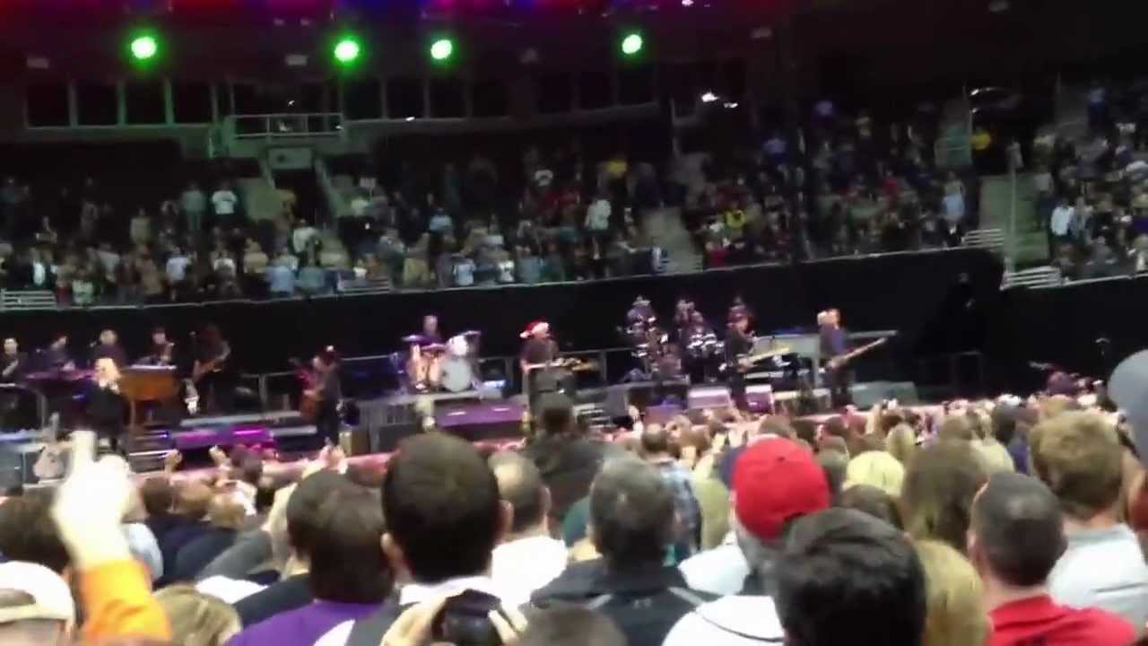 Bruce Springsteen Santa Clause is Coming to Town 11/17/12 - YouTube